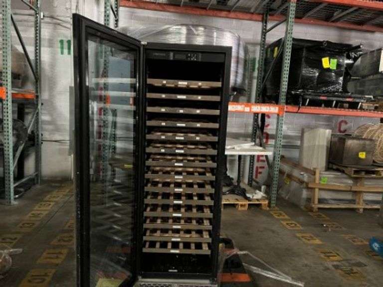 RESTAURANT EQUIPMENT FURNISHINGS ABSOLUTE AUCTION Auctionology LLC RESTAURANT EQUIPMENT FURNISHINGS ABSOLUTE AUCTION Auctionology LLC