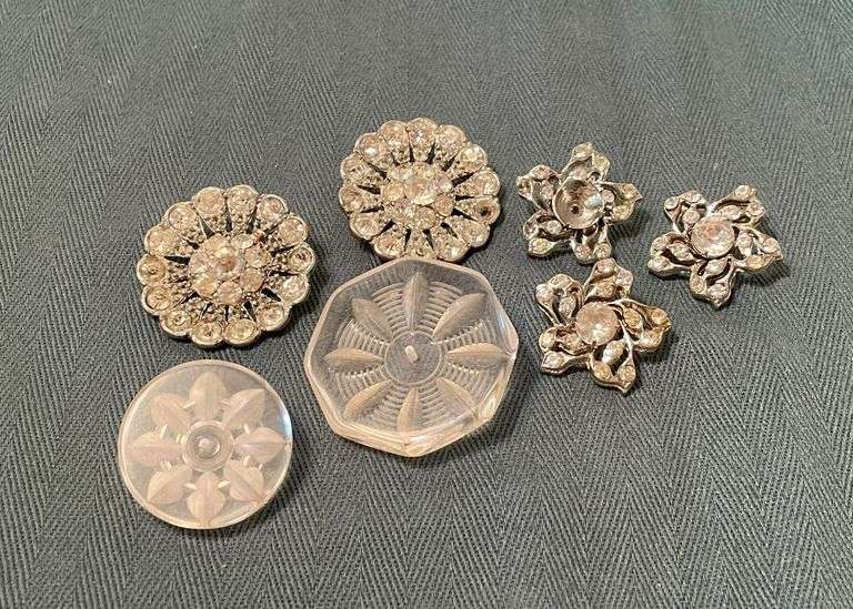 Vintage Buttons - Lucite and Crystal - Auctionology LLC