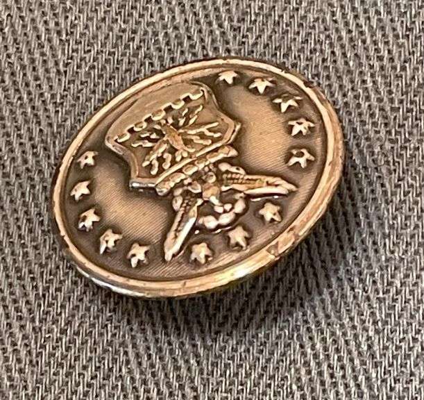 1940s US Air Force Button by L&R Metal - Auctionology LLC