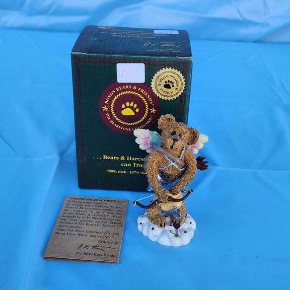 The Boyds Collection Figurine - Auctionology LLC