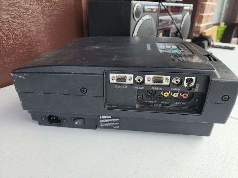 Vintage Lot of 2 Boombox and Mitsubishi Projector - Auctionology LLC