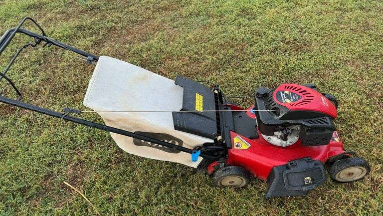 Toro SR4 Push Mower - Auctionology LLC