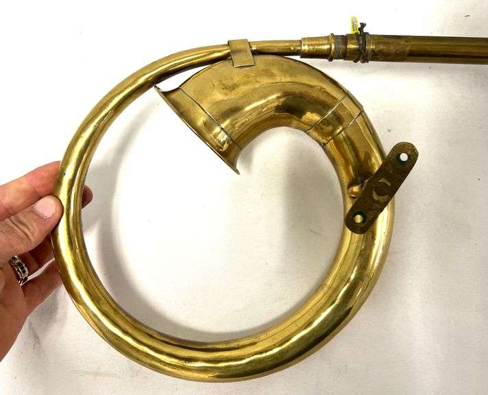 Antique Deluxe Brass Automobile Horn - Auctionology LLC