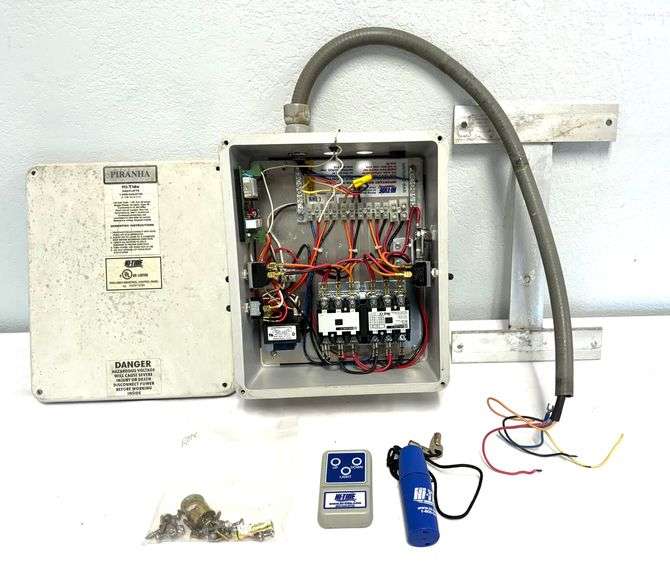 Hi-Tide Boat Lift Electrical Panel Box & Remote Control - Auctionology LLC