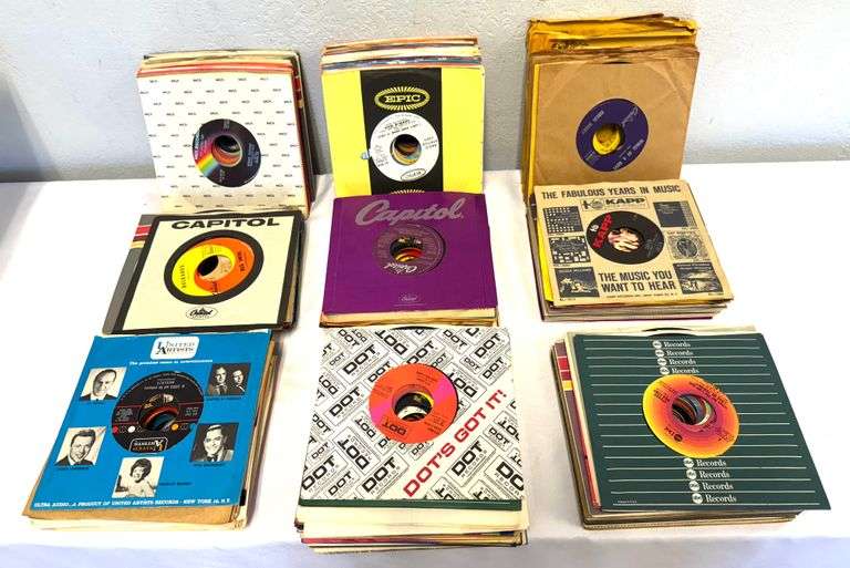 200pc Vintage 45RPM Record Collection - Auctionology LLC